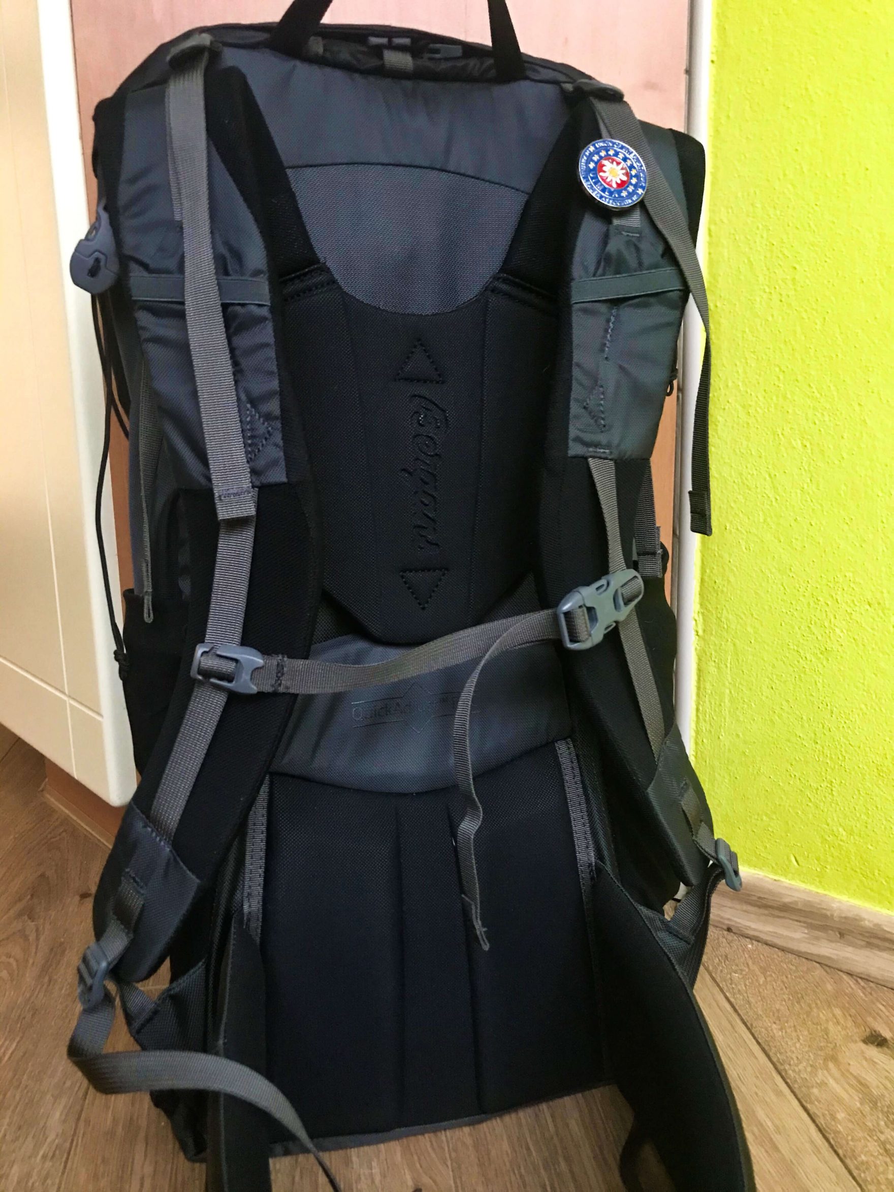 Recenze: BERGANS W HELIUM 40 L – ULTRALEHKÝ TURISTICKÝ DÁMSKÝ BATOH ...