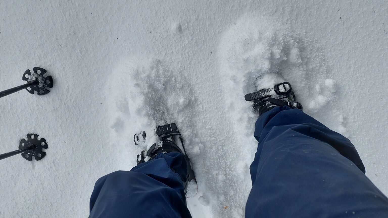 RECENZE: COMBO SKI – KOMBINACE SNĚŽNIC, MINI LYŽÍ A NESMEKŮ | SvětOutdooru