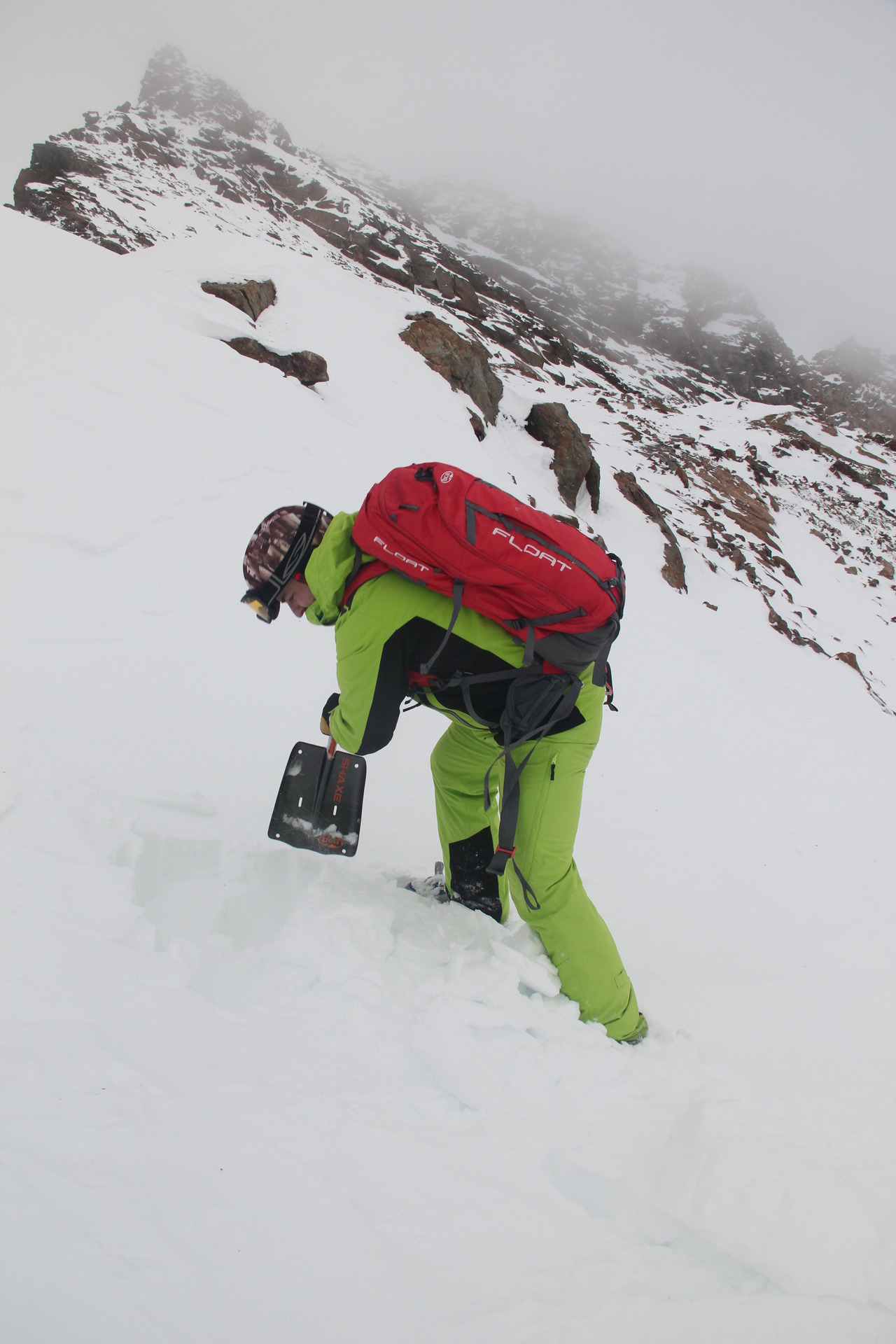 Lopata a cepín v jednom - recenze BCA Shaxe Tech | SvětOutdooru